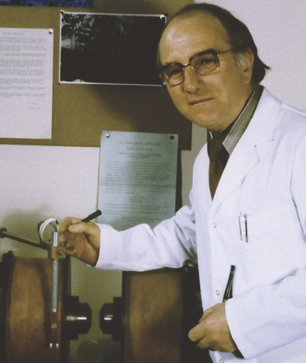 George William Gray | Physics Today | AIP Publishing