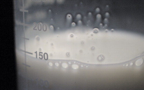 Pulling bubbles from a bath | Physics of Fluids | AIP Publishing