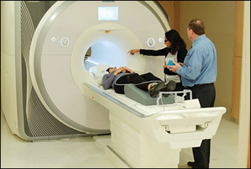 Field trip to an MRI | The Physics Teacher | AIP Publishing