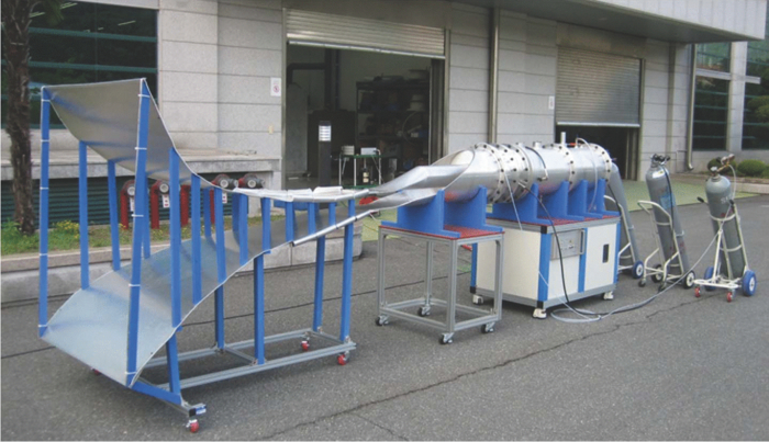 High voltage ultrawide band pulse generator using Blumlein pulse ...