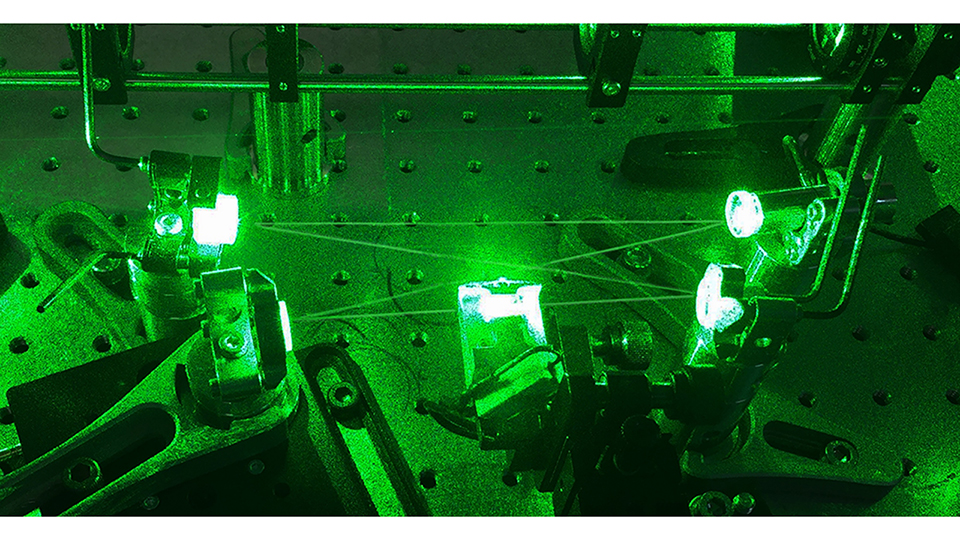 Diamond Brillouin lasers provide high power, low noise | Scilight | AIP ...